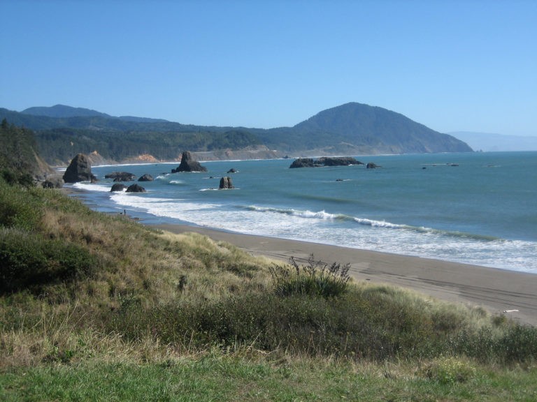 Exploring 16 Small Towns along the Oregon Coast – Small Town Explorer